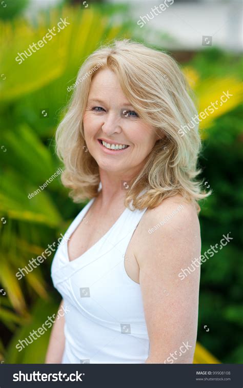 Smiling Mature Woman Natural Beauty Portrait库存照片99908108 Shutterstock