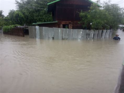 ခင်ဦးမြို့နယ်တွင် မိုးသည်းထန်စွာရွာသွန်းမှုကြောင့် အိမ်ခြေ ၇၀ ခန့် ယာယီရွှေ့ပြောင်း