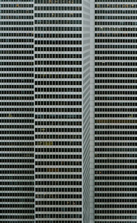 회색 콘크리트 건물 사진 Unsplash의 무료 건물 이미지