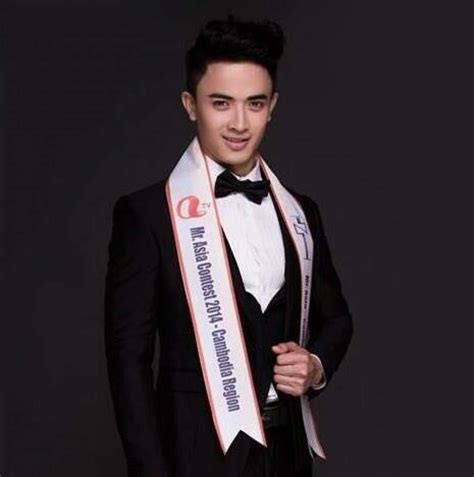 អ៊ែត វីន មិនបញ្ឈប់តំណែងតារាបង្ហាញម៉ូដសិចស៊ីបញ្ចេញសាច់ទោះឡើងកូដក៏ដោយ សម្លេងសហគមន៍ខ្មែរ