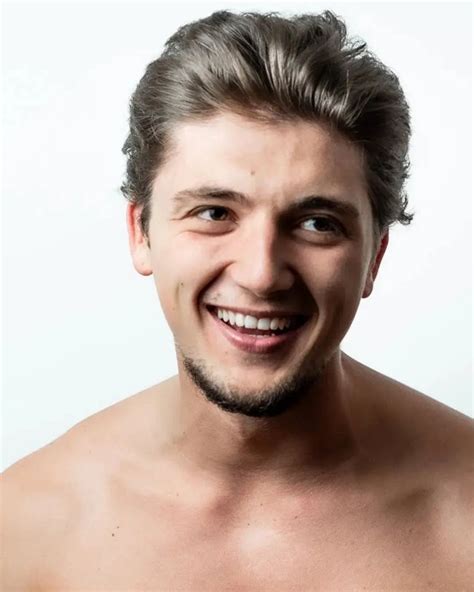 В класа на доц д р Пенко Господинов има президентска дъщеря гимнастичка музиканти и чужденци