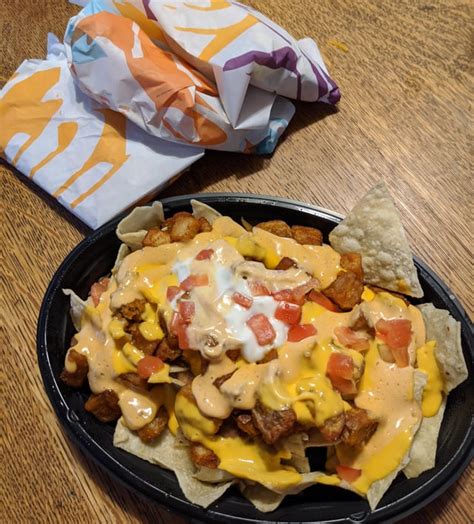 Nachos Bellgrande With Potatoes And Chipotle Rtacobell