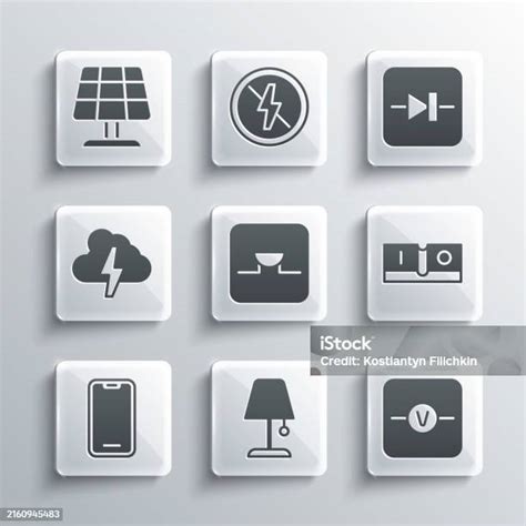 테이블 램프 전압계 전등 스위치 전자 회로의 부저 휴대 전화 구름 및 번개 태양 에너지 패널 및 다이오드 아이콘을 설정합니다