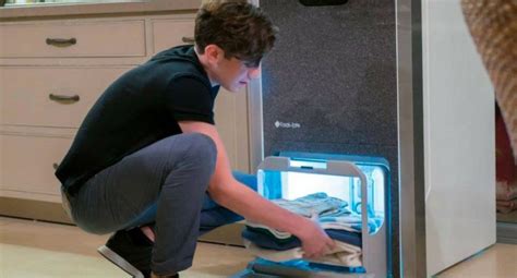 Foldimate Conoce Al Robot Que Plancha Dobla Y Hasta Perfuma La Ropa