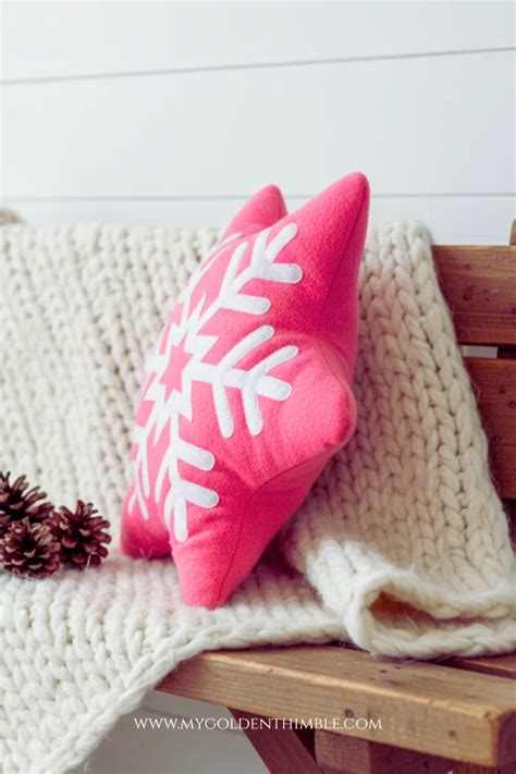 Free Snowflake Pillow Sewing Pattern And Tutorial