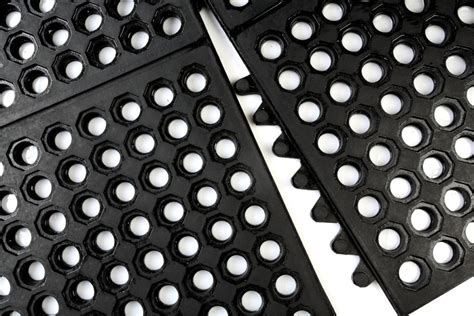 Lawn Mat Rubber Grass Mat • Technix Rubber And Plastics Ltd
