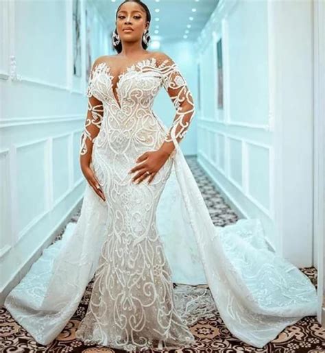 Plus Size Lace Mermaid Wedding Dress