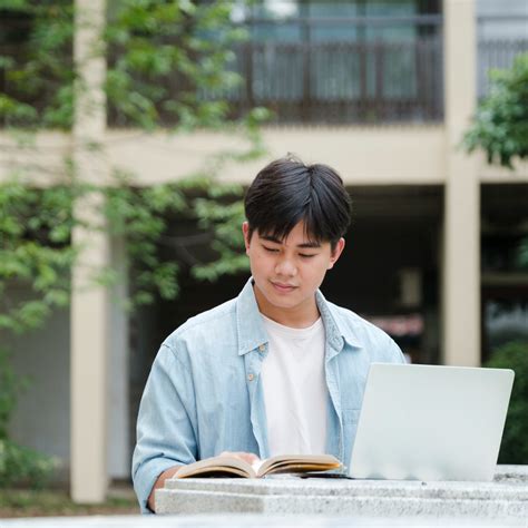 Free Verb Finder Tool To Make Your Writing Shine