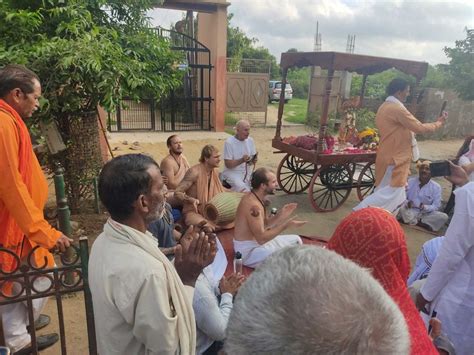 Srila Bhakti Gaurava Narasingha Maharajas Vyasa Puja Rupanuga Bhajan