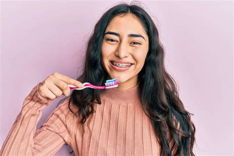 Adjusting To Braces What To Expect In The First Few Days Vibrant