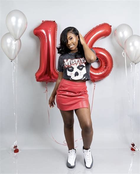 𝔽𝕠𝕝𝕝𝕠𝕨ℚ𝕦𝕖𝕖𝕟𝕤💕 Birthday Photoshoot Black Girl Outfits Girl Outfits