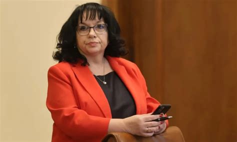 Теменужка Петкова и управителят на БНБ подписаха писмото с искане за извънредни конвергентни