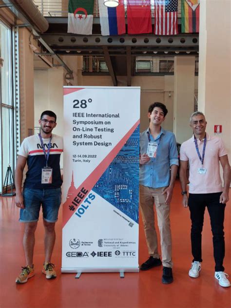 Stefano Di Carlo Linkedin‘de Erasmus Internship Team Smilies