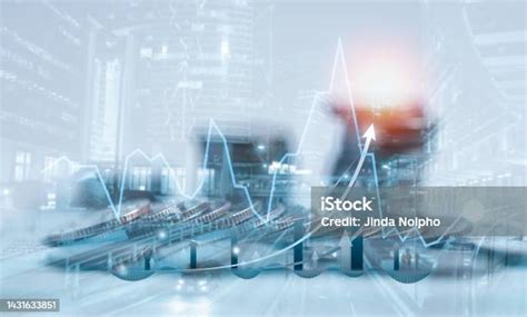 은행 금융 투자 개념 도시 배경과 성장 사업의 이중 노출 이미지 글로벌 외국과의 통화 성장 시장 통계 글로벌 투자를 뱅킹하는 교환 지불 0명에 대한 스톡 사진 및 기타