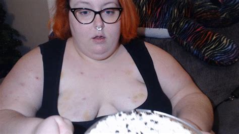 Ssbbw Eats Whole Pie Supersize Andie Rose Clips4sale