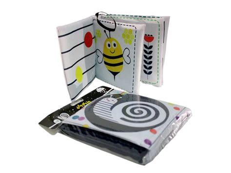 کتاب پارچه ای سوت دار چشماتو واکن سیاه و سفید