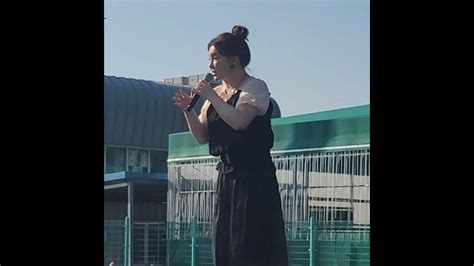 인사하며 앉아서 악수하는 금잔디 잔디잔디 금잔디 우유빛깔 금잔디 웃기는 금잔디 Shorts Youtube