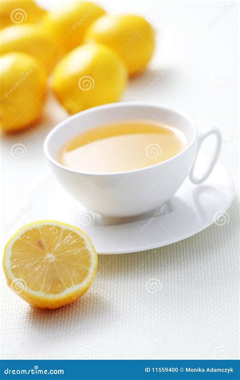 Tee Mit Zitrone Stockfoto Bild Von Vitamin Zeit Frische 11559400