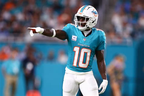 Dolphins Tyreek Hill Calls Out Lack Of Media Exposure After Jay Cutler