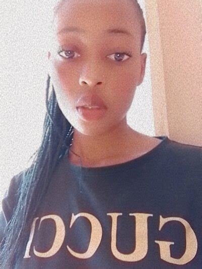 Princess Bee Webcam Show