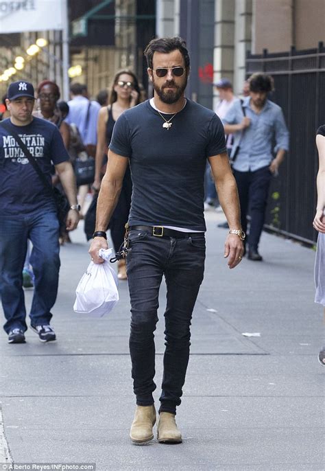 Jennifer Aniston Skips Wearing A Bra As She Steps Out In New York Daily Mail Online