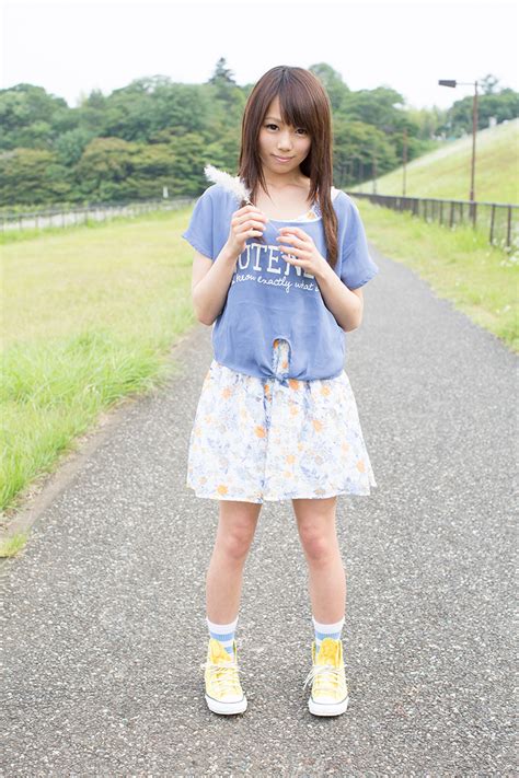 経験人数はたった1人 高校卒業即デビュー貧乳美少女18才 来栖めいavデビューでいきなり野外露出ファック中出し羞恥 First☆star
