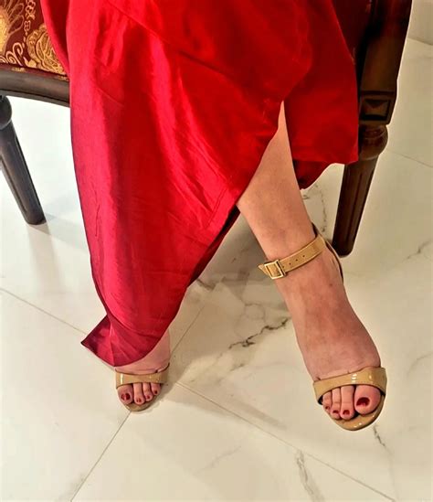 I Want Your Wife To Watch You Suck My Toes Any Takers Scrolller