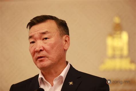 С Ганбаатар МАН ямар их зоригтой юм бэ Хөгжлийн банкны зээлийг татвар төлөгчдийн мөнгөөр