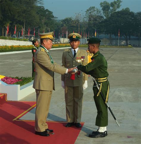 ဆေးဘက်ပညာသိပ္ပံဘွဲ့သင်တန်း အမှတ်စဉ် ၂၀ နှင့် အမျိုးသမီး သူနာပြုနှင့် ဆေးဘက်ပညာသိပ္ပံဘွဲ့သင်တန်း