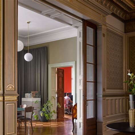 Red House By David Kohn Architects Celebrates English Eccentricities