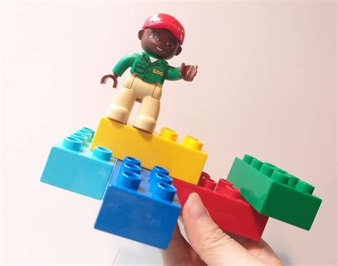 兒童課程 學前教育 親子活動 幼兒興趣班 暑期課程資訊交流 暑期活動暑期課程自組課程暑期班 課外活動 推介課程資訊交流 父親節臨近，我問小朋友想用六色積木砌什麼禮物送給爸爸