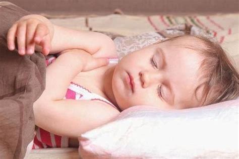 家长必看：孩子这种睡眠习惯，极易影响身高！