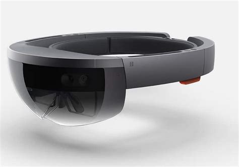 Microsoft CEO Defends Army HoloLens Contract ETeknix