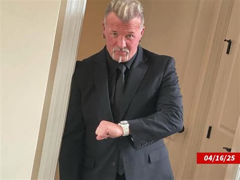 Wrestling Legend Buff Bagwell Has Leg Amputated