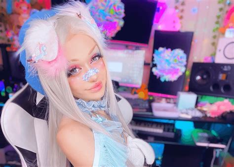 Top 35 Egirl Hairstyles Trendy And Inspiring Ideas Pvb