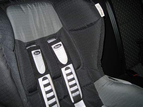 Детское автокресло — Renault Logan (1G), 1,4 л, 2010 года | аксессуары ...