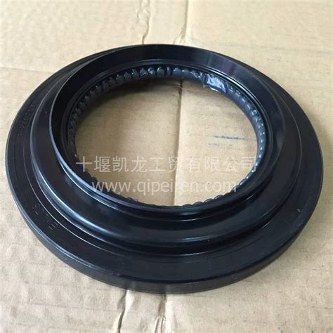 Q1 2402S106 059东风13T客车差减速器主锥角齿油封Q1 2402S106 059图片高清大图 汽配人网