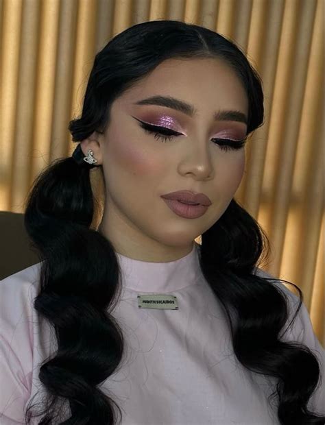 Vianca Vazquezs Instagram Twitter And Facebook On Idcrawl