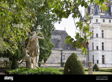 Statue Of Diane Chasseresse Copy Of Artemis Goddess Of Hunting Known