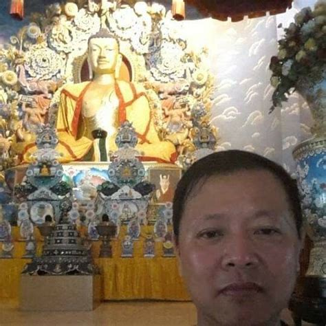 Liao Wee Liao Wee • Threads Say More