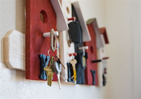 Awesomely Creative Ways To Organize Keys