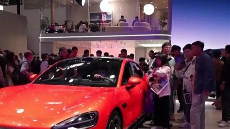 专家：以旧换新持续加码，有效拉动汽车产业需求，料新能源车渗透率续升 凤凰网视频 凤凰网