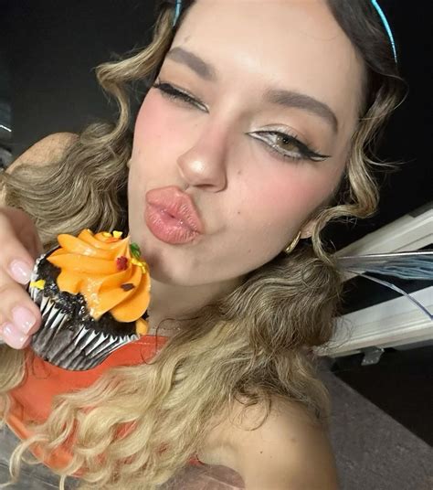 Daniela Avanzini On Instagram 🧚🏼‍♀️🧡💛 Danielaicons Lara So You