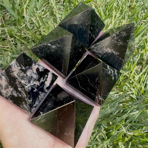 Black Tourmaline Pyramid To Deflect Negativity Daily The Rock Crystal