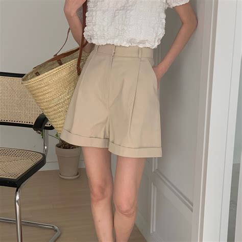 코쿤 핀턱 와이드 카브라 하이웨스트 롤업 반바지 연베이지 데일리 코디