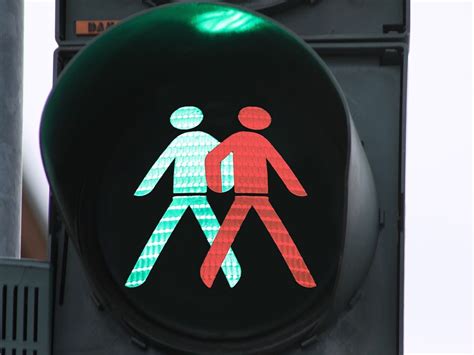 З різних планет 4 пари знаків Зодіаку які ніколи не зможуть зрозуміти один одного