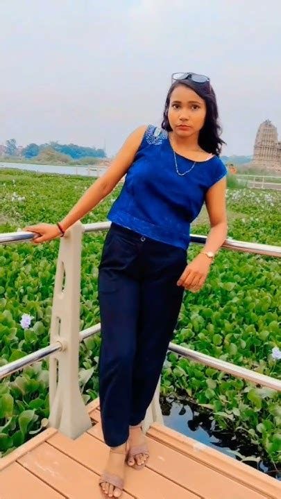 Me Bhi English Bolu 🤩 Trending Short Ytvideo Pujabundeli Youtube