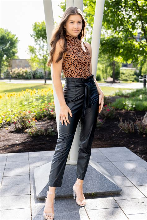 Peyton W New View Modeling