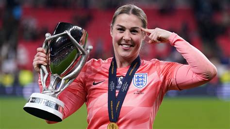 Lionesses Goalkeeper Mary Earps Announces Shock England Retirement