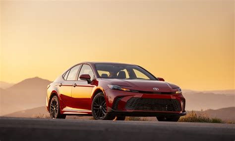 El Toyota Camry 2026 Estrena La Edición Nightshade Y Nuevas Opciones